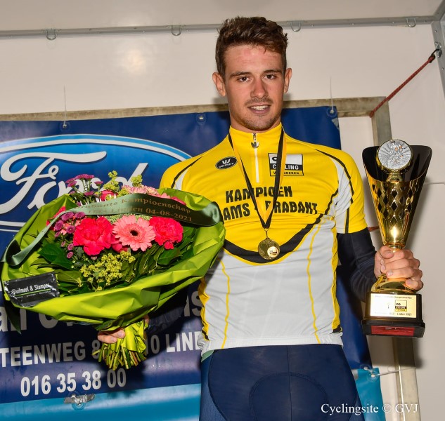 Tuur Dens tekent profcontract voor 2 jaar bij Sport Vlaanderen ...