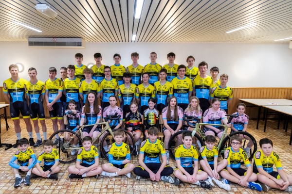 Ploegvoorstelling 2024 : De Jonge Rakker Vollezele (foto's ...