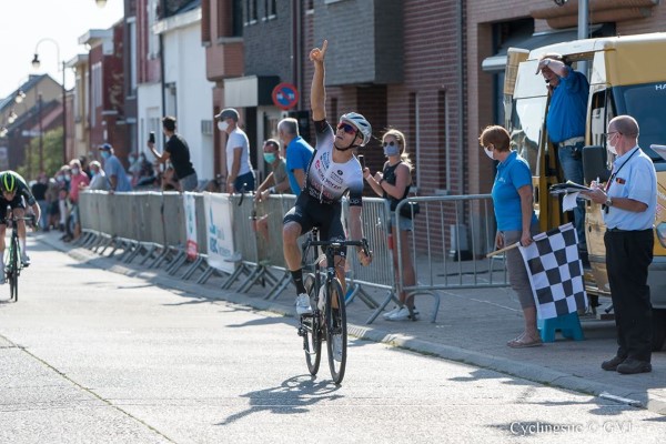 Davide Bomboi grijpt eerste seizoenszege in Schoonderbuken (foto's ...