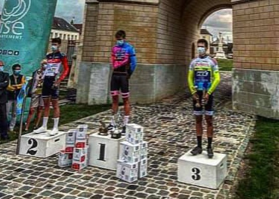 Boucles de l'Oise Juniors: Tom Day wint de tijdrit, Daan Martens beste ...
