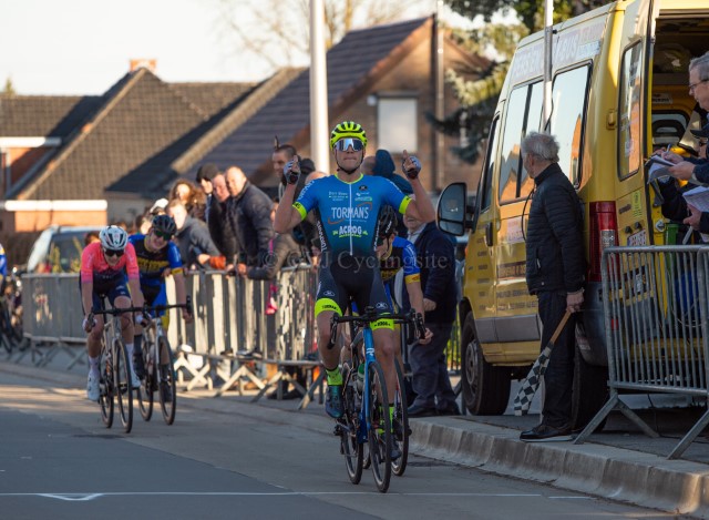 Niel Meulemans snelste van 4 te Budingen-Zoutleeuw (foto's ...