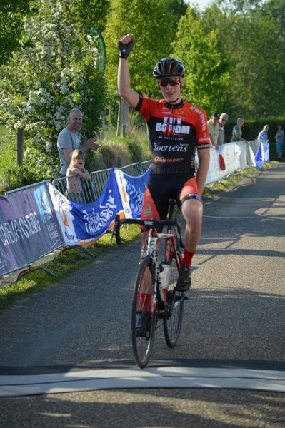 Bas van Belle wint solo Kleeberg Challenge | cyclingsite.be