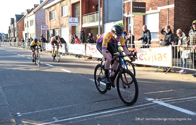 Xander Van Gogh wint de sprint van 4 in Rijkevorsel (foto's & video ...
