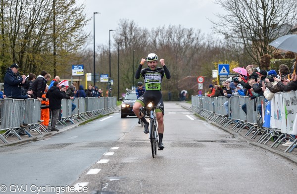 Eerste zege van het seizoen voor Sander Rietjens in Neerijse (foto's ...
