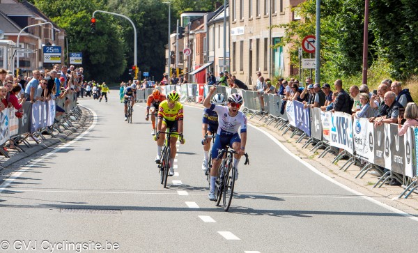 Sébastien Van Poppel wint eerste rit van Ronde van Vlaams-Brabant (foto ...