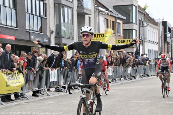 Nummer 7 voor Tom Timmermans in Sint-Lievens-Houtem | cyclingsite.be