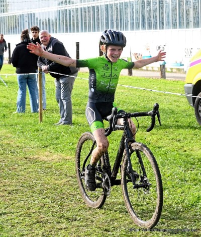 Fotoalbum cross Herenthout 28-10-2023 : aspiranten 13 jaar | cyclingsite.be