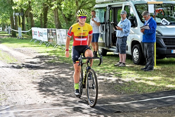 Fotoalbum fort van Kessel : dames met winst voor Nette Coppens, Lentel ...