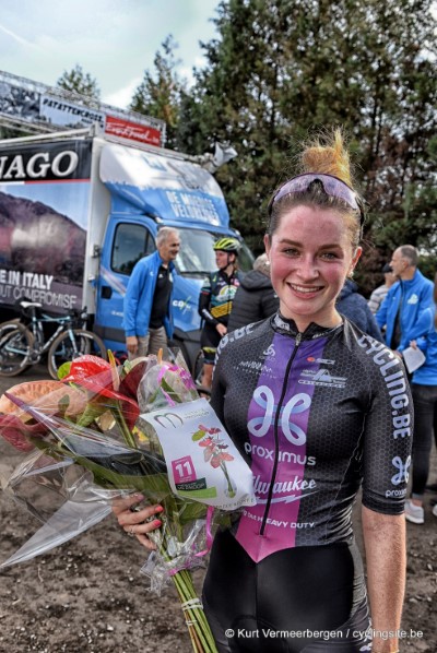 Elodie Kuijper en Nette Coppens zegevieren in Nossegem (foto's ...