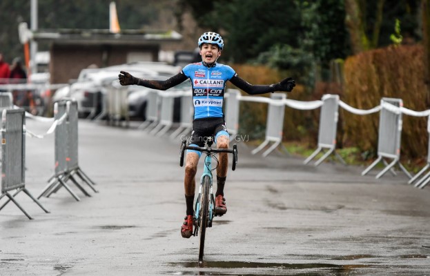 Iben Rommelaere stopt zegereeks van Aaron Dockx in Vilvoorde (foto's ...