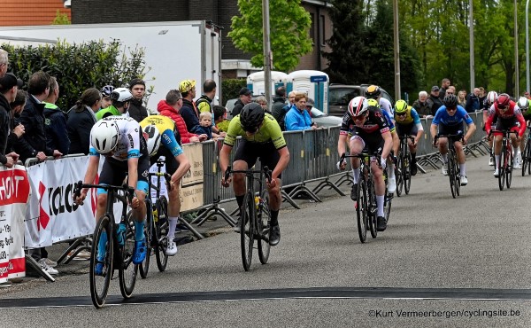Hayden Stevens snelste van 16 in Herenthout (foto's) | cyclingsite.be