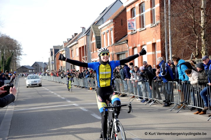 Marijn Maas wint de spurt van drie in Rijkevorsel (foto's) | cyclingsite.be