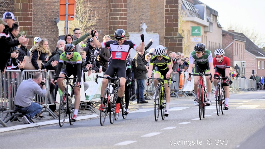 Tuur Dens wint thuiswedstrijd in Rotselaar (foto's) | cyclingsite.be